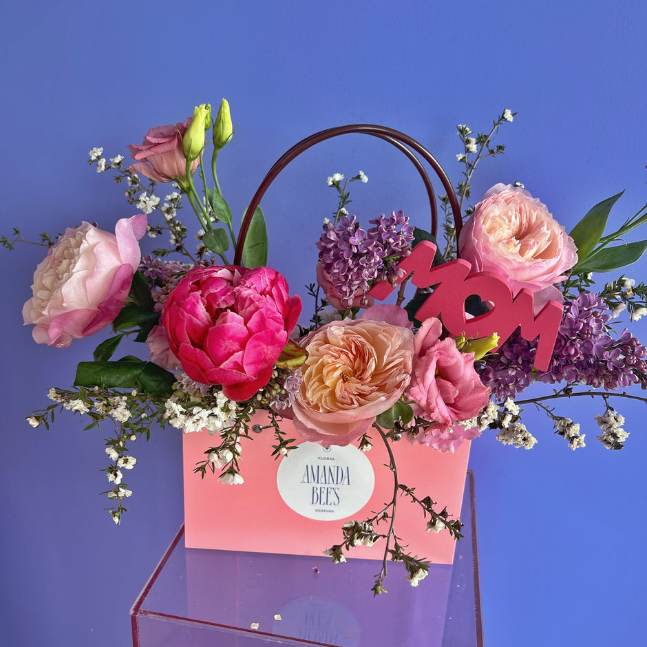 Poseys & Arrangements – Amanda Bee's Floral Design